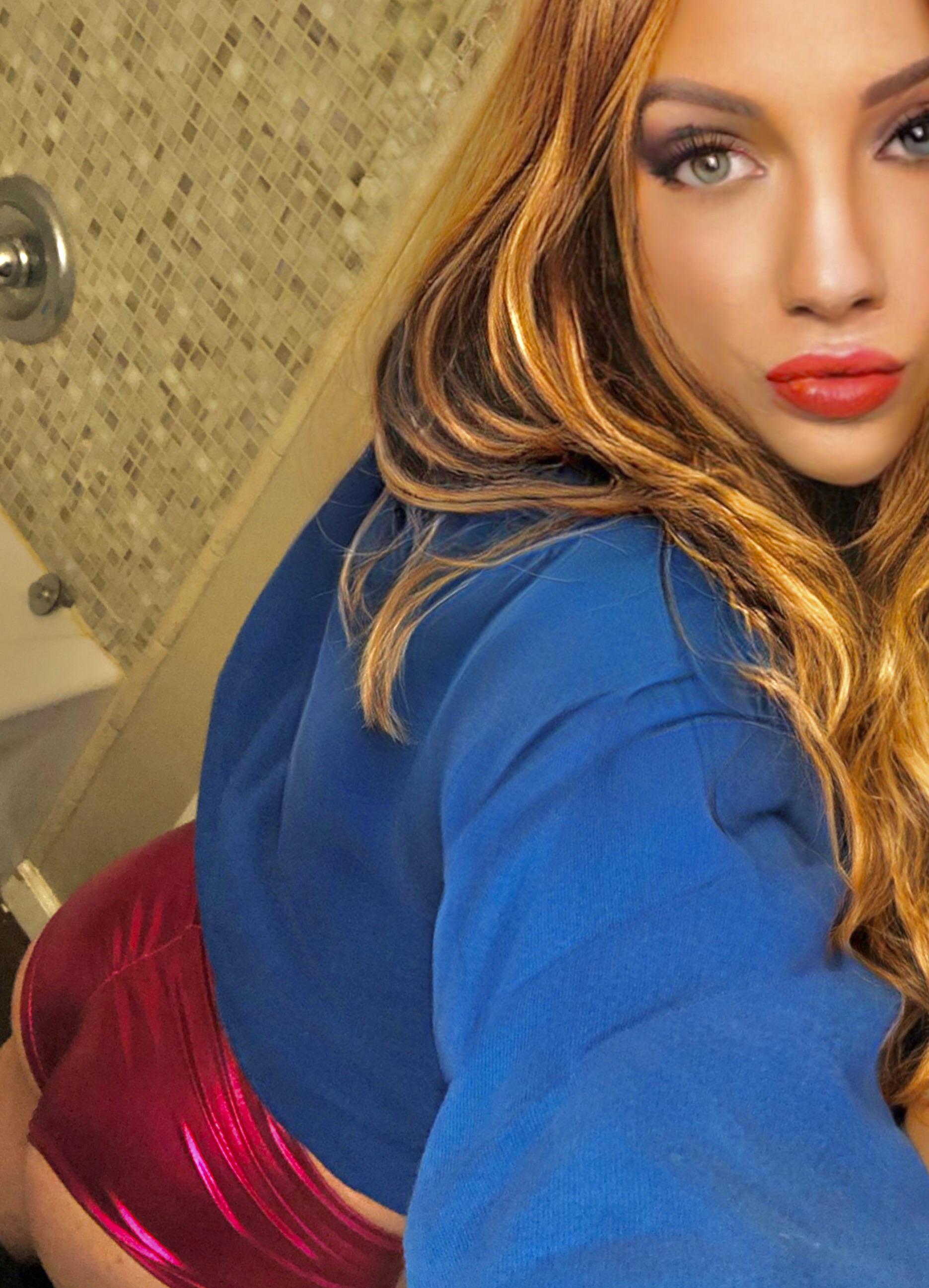 Say hi if you want a sissy friend 🤗 | Scrolller