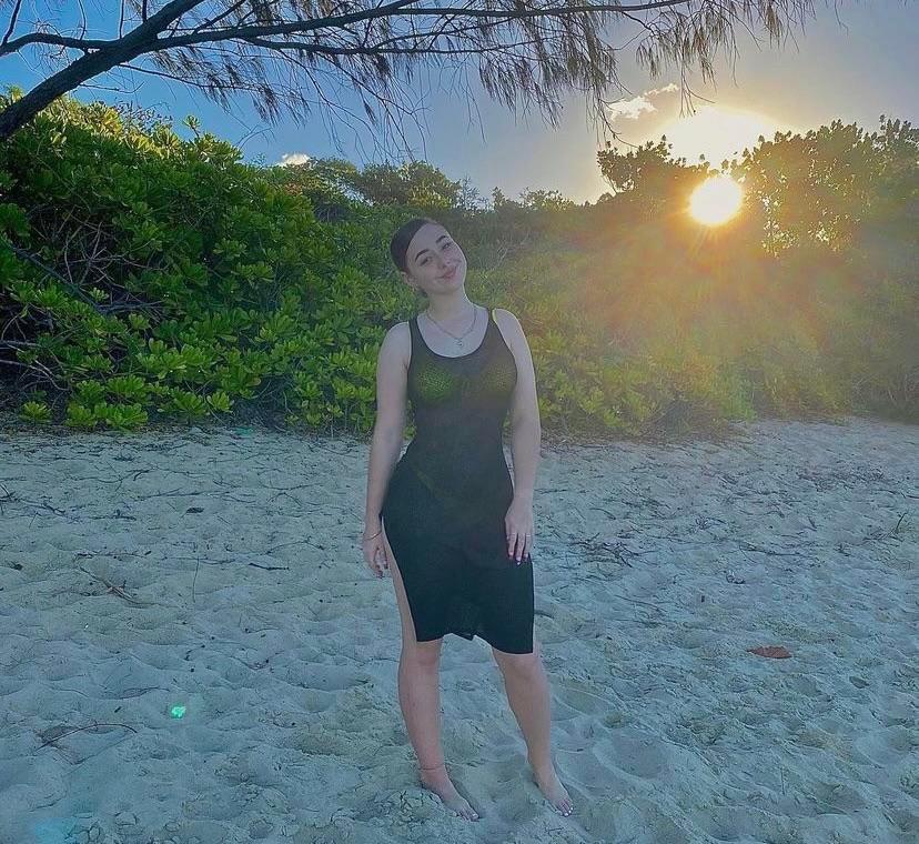 See through | Scrolller