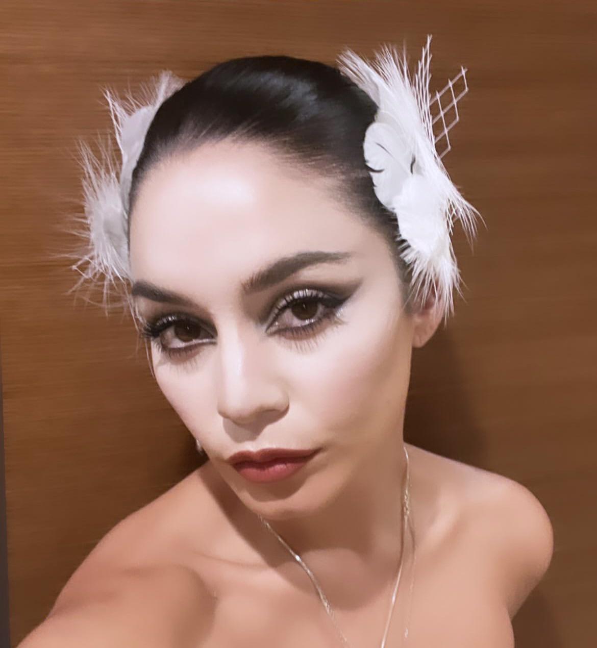 Selfie in her Swan Costume | Scrolller