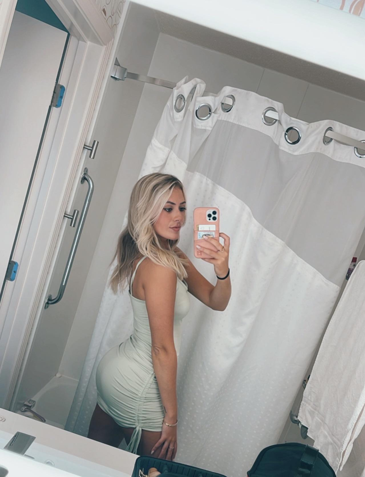 Selfie tease (iktr) | Scrolller