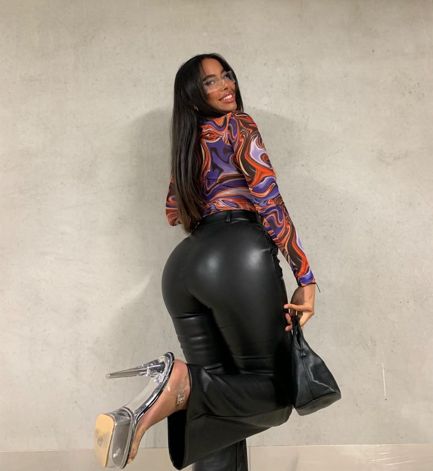 Selina Groetzner | Scrolller