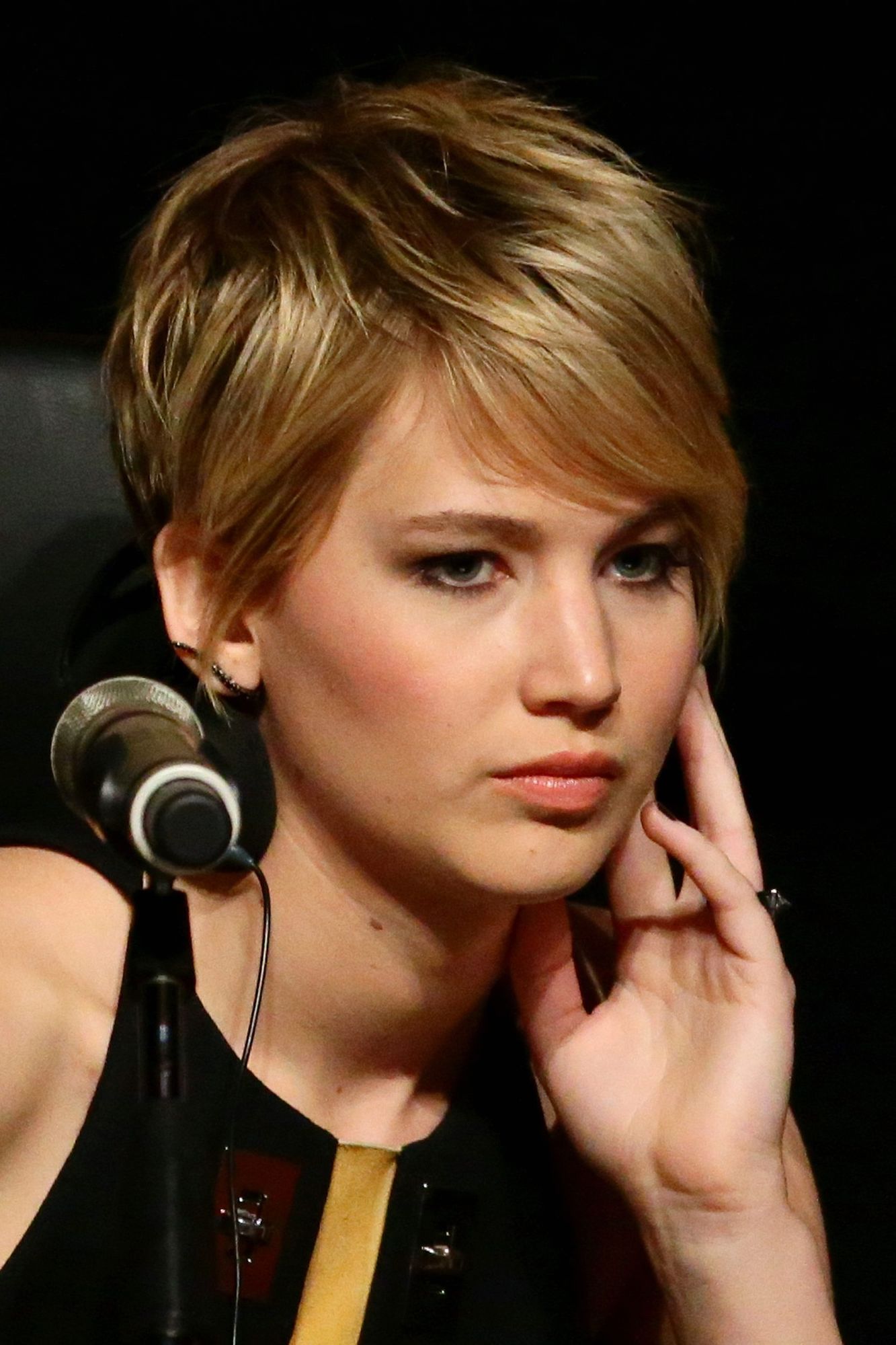 Serious Jen | Scrolller