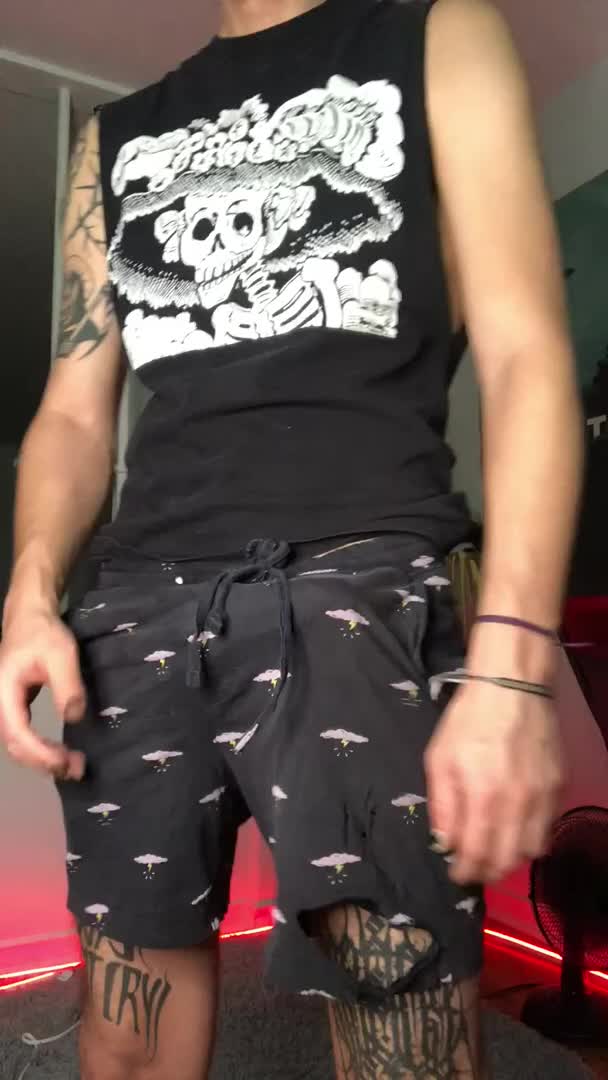 Serving gothicc bwc all day | Scrolller