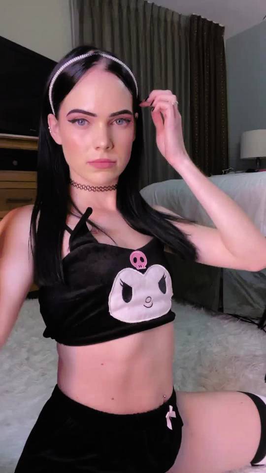 serving you tiny titties | Scrolller