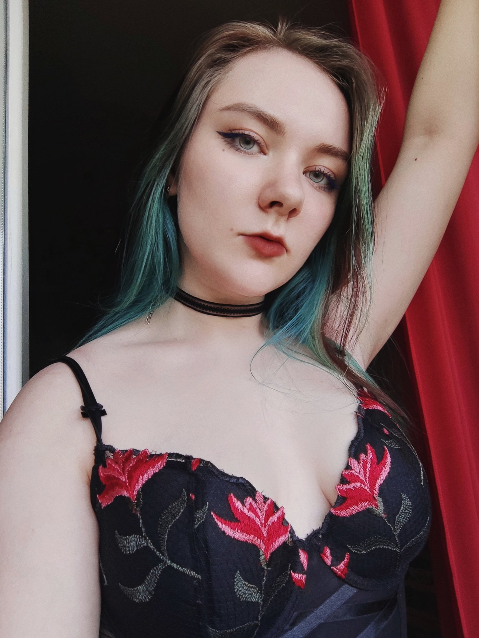 Sexy girl | Scrolller