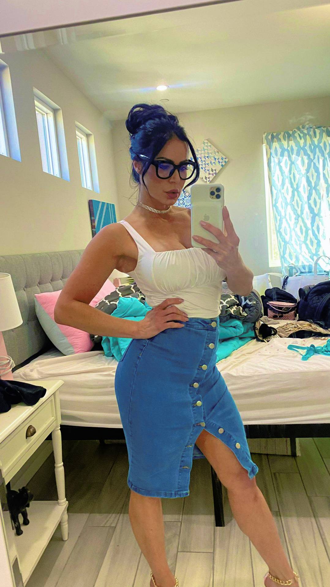 Sexy Milf Scrolller