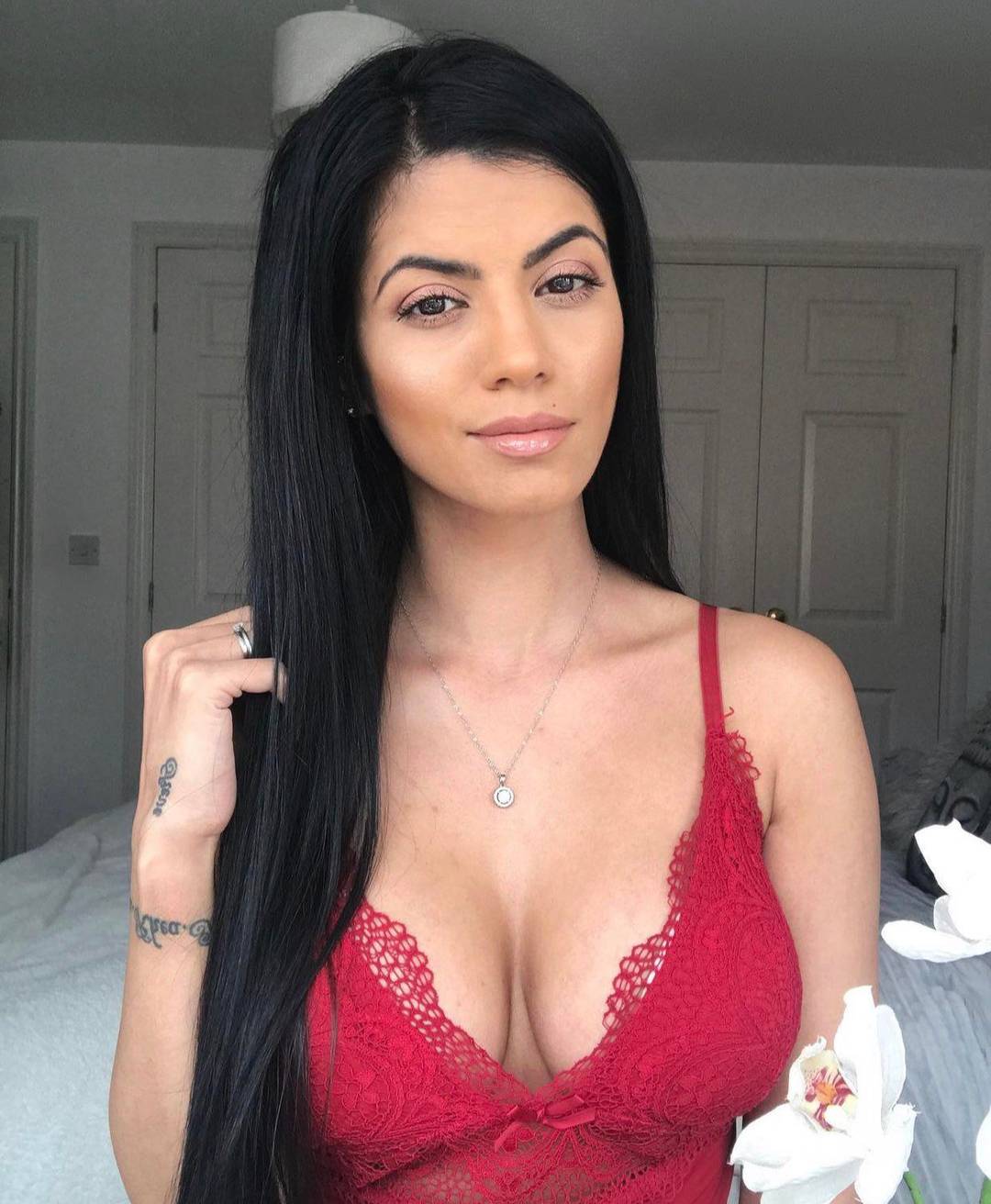 Sexy Uk punjabi milf | Scrolller