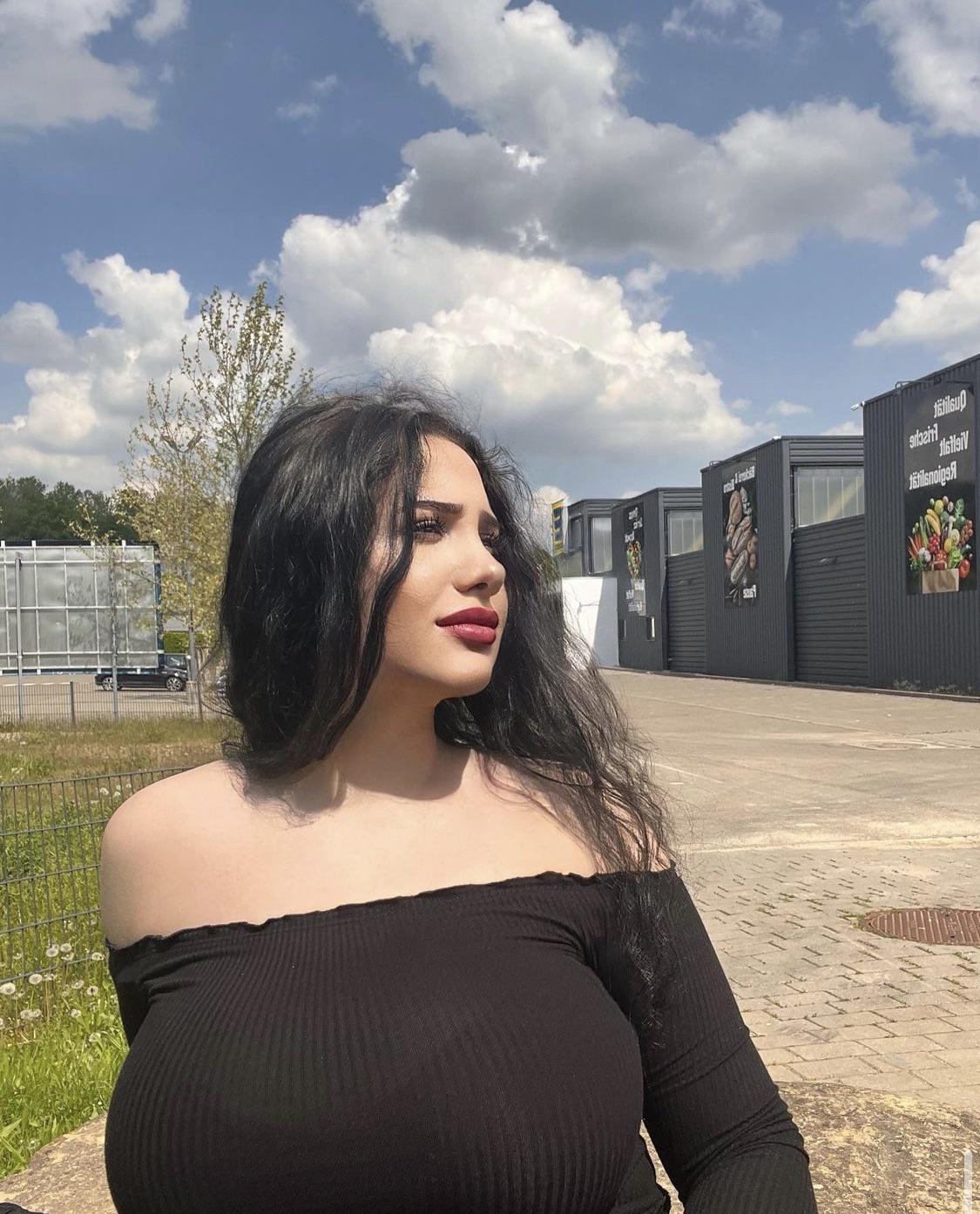 She can’t hide her P-ersonality | Scrolller