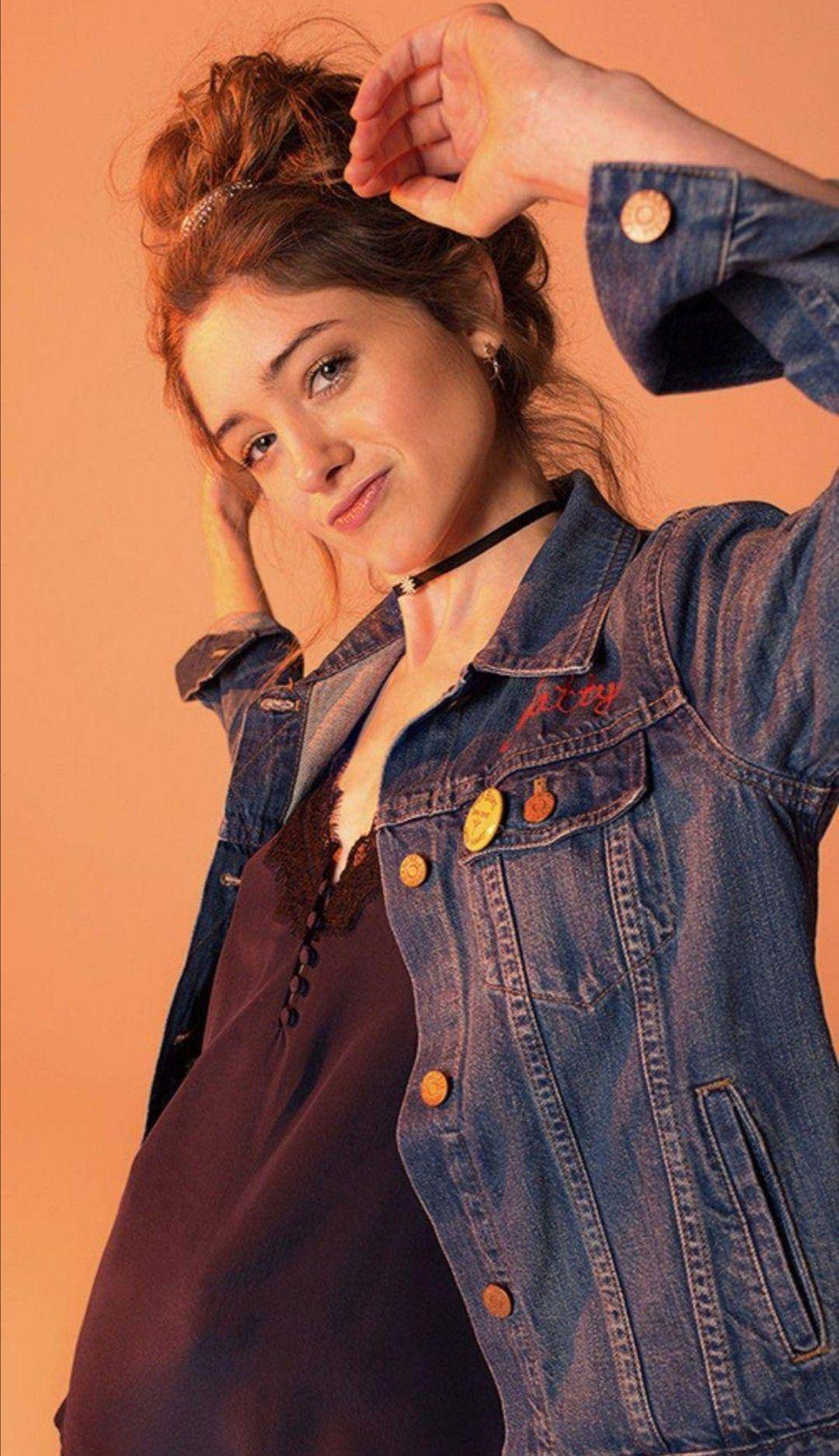 she can wear anything and pull it off | Scrolller