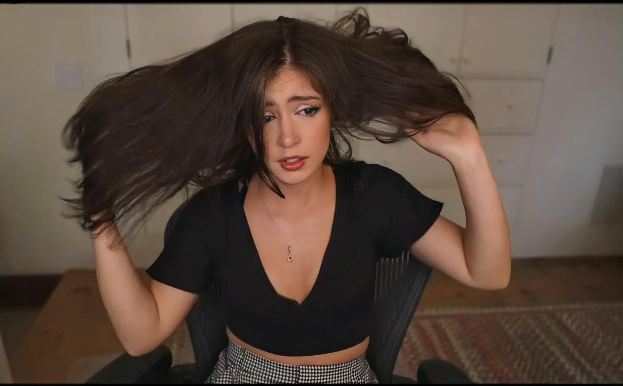 She is hell of gorgeous but that hair though 😍 | Scrolller