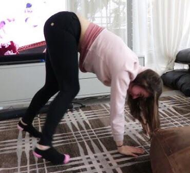 She’s ready for you | Scrolller