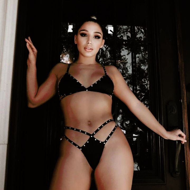 She's Sexy AF !!! | Scrolller