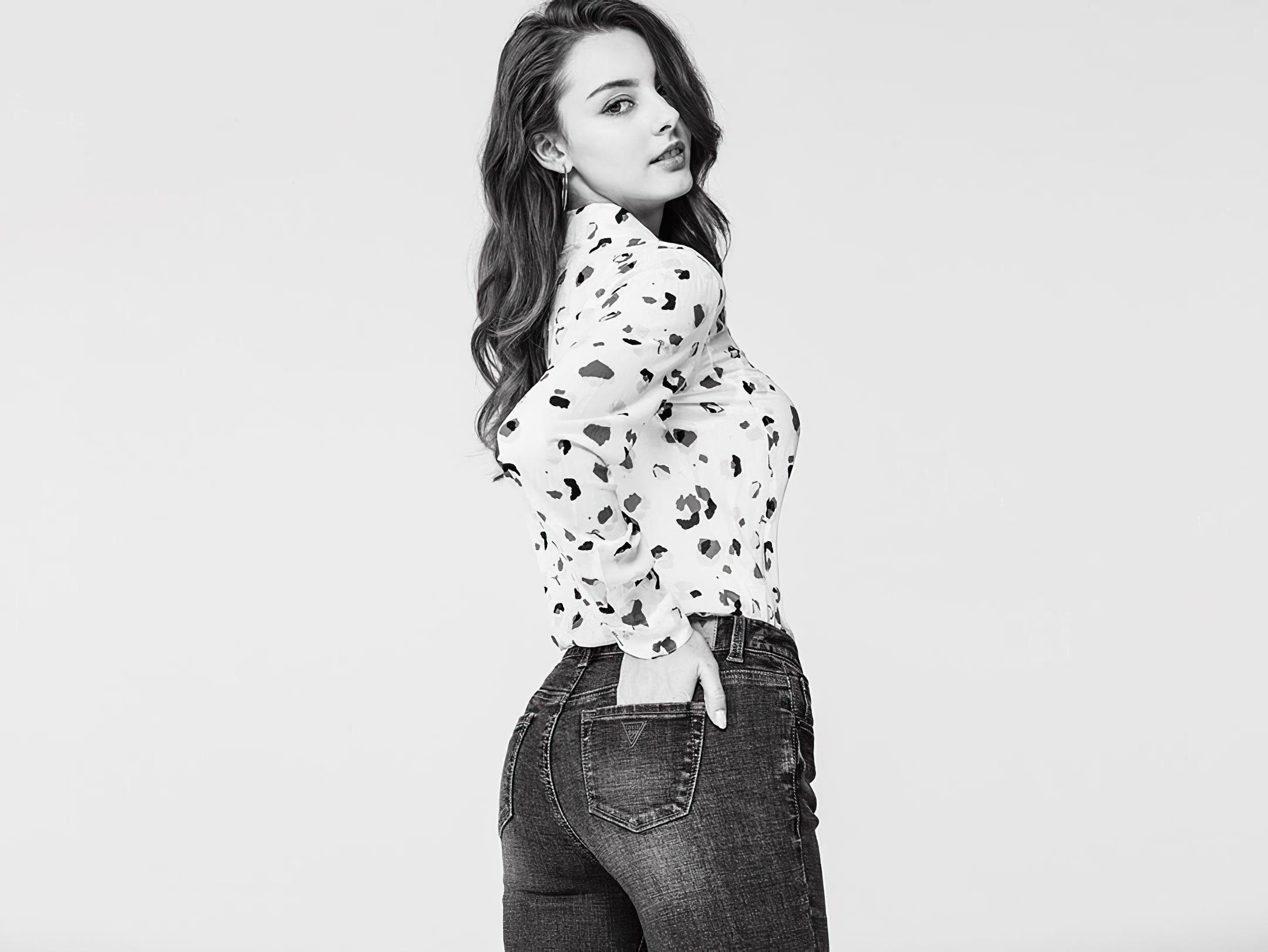 She's Simply Beautiful | Scrolller