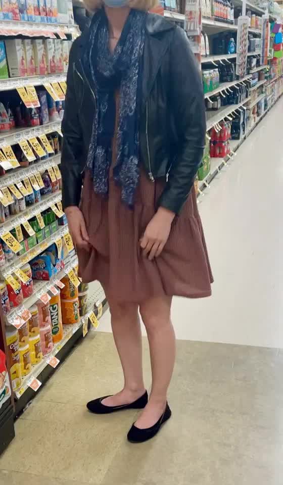 Should I lift it higher? 😜 [GIF] | Scrolller