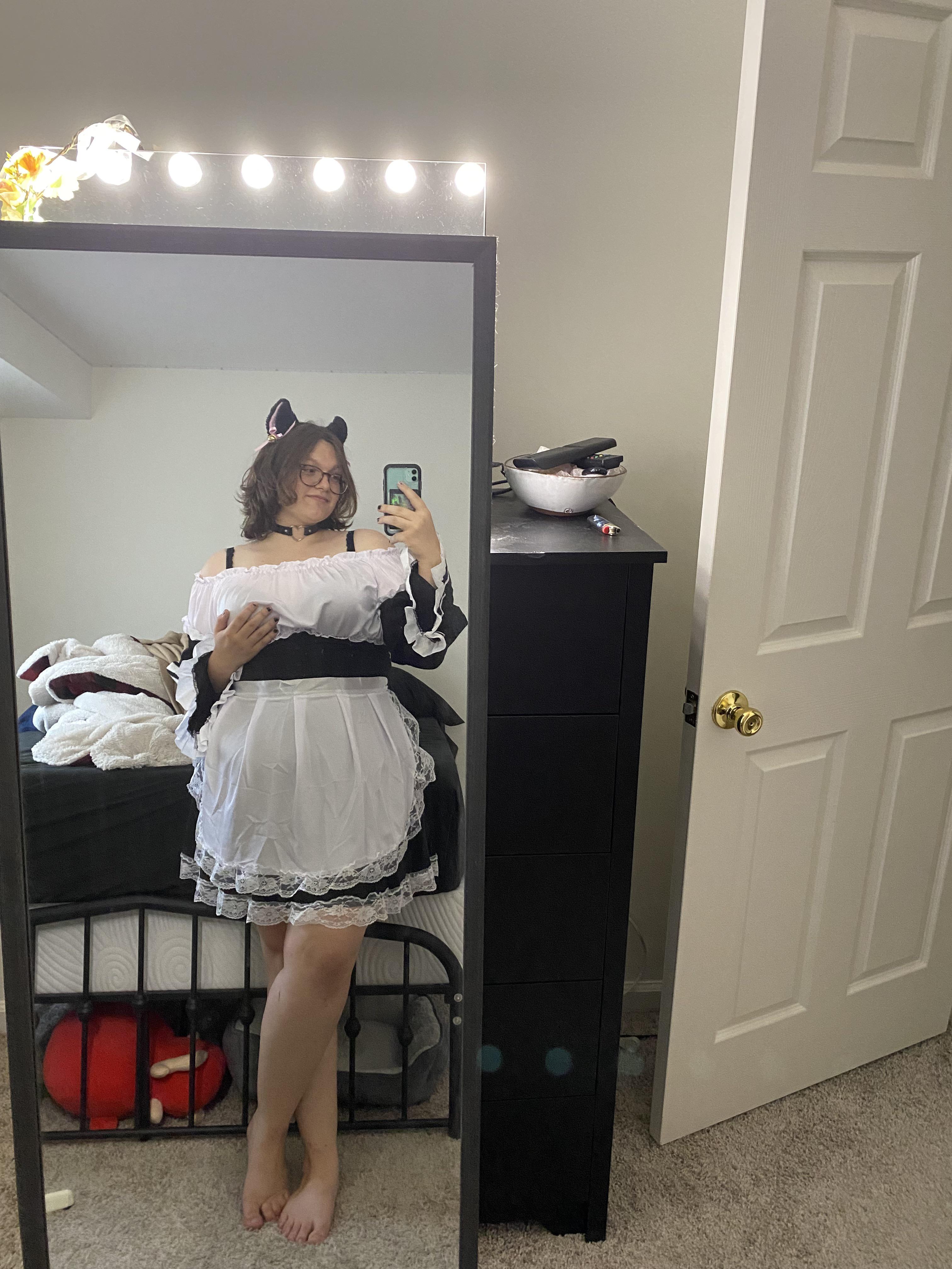 Should I make more maid content? | Scrolller