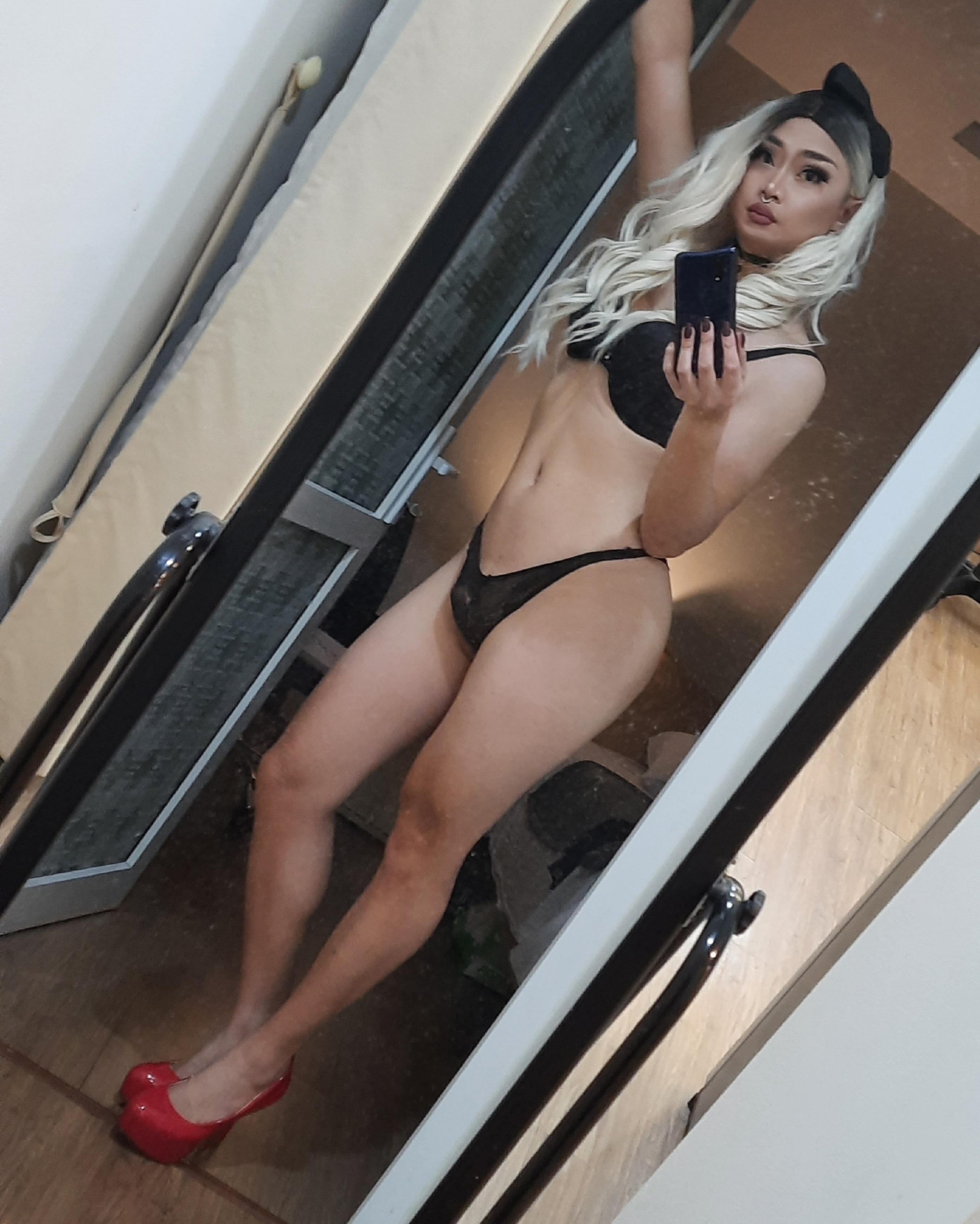 Should I use this as my coming out pic on fb? xo | Scrolller