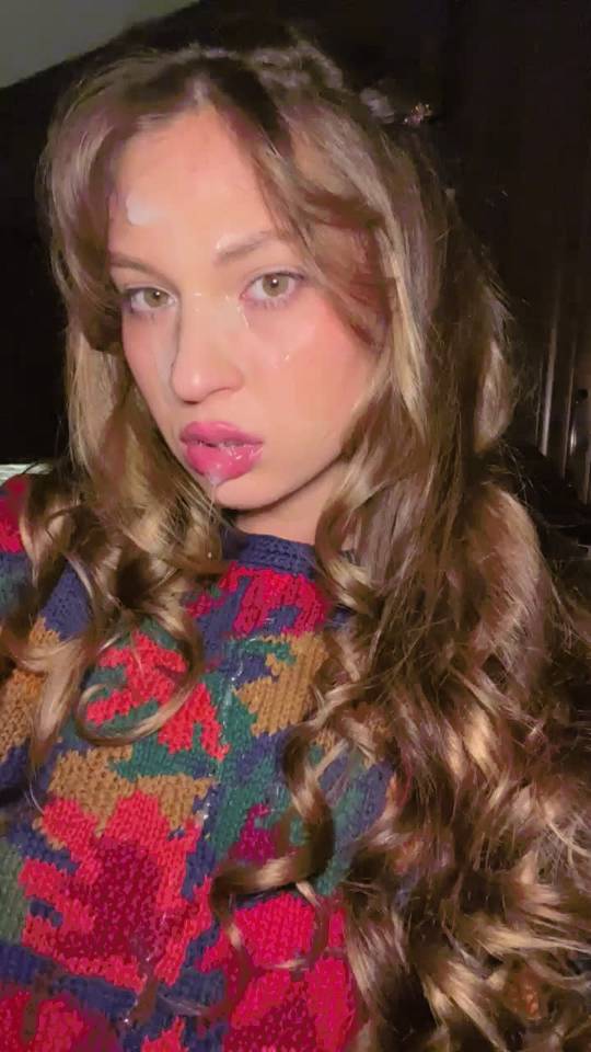 Showing Off My Facial Scrolller