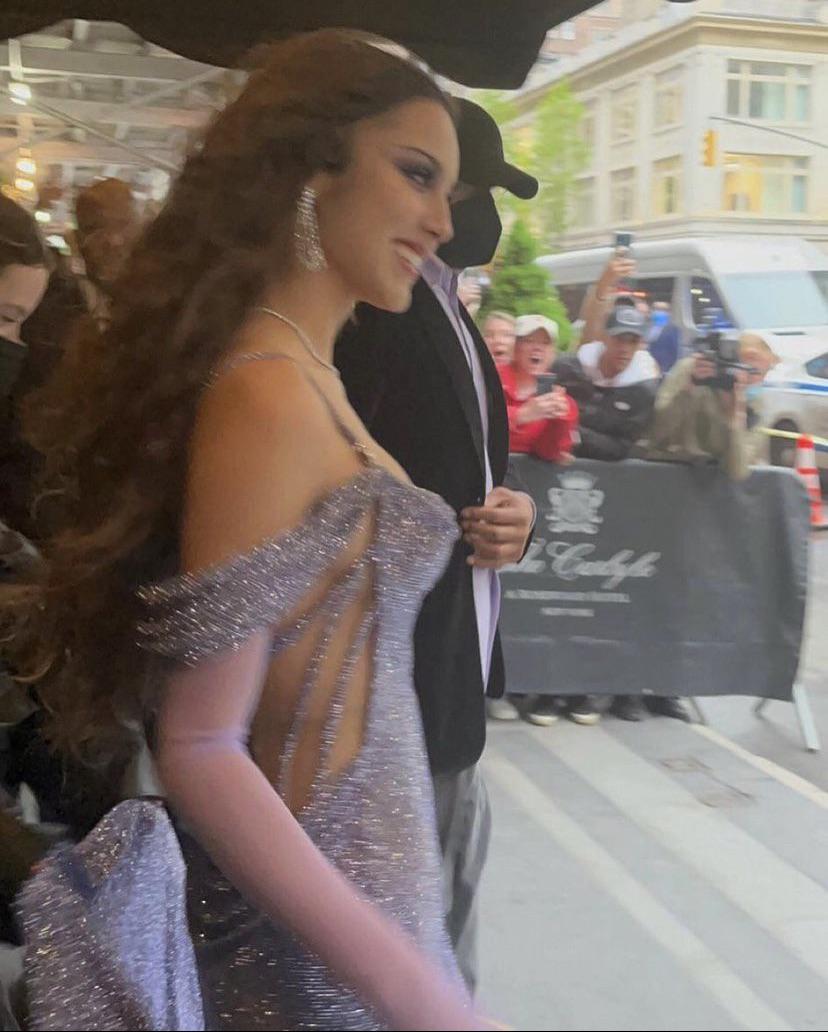 Side view | Scrolller