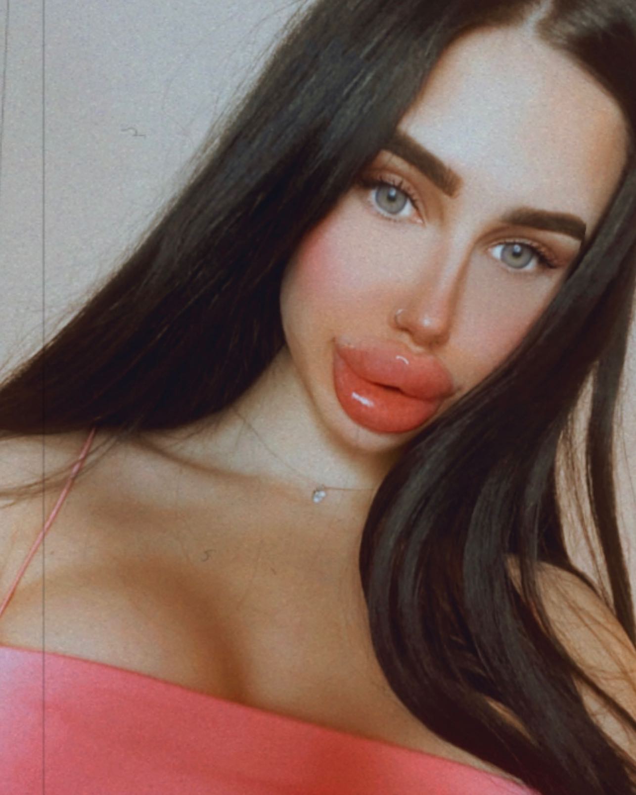 Simply Perfect Lips | Scrolller