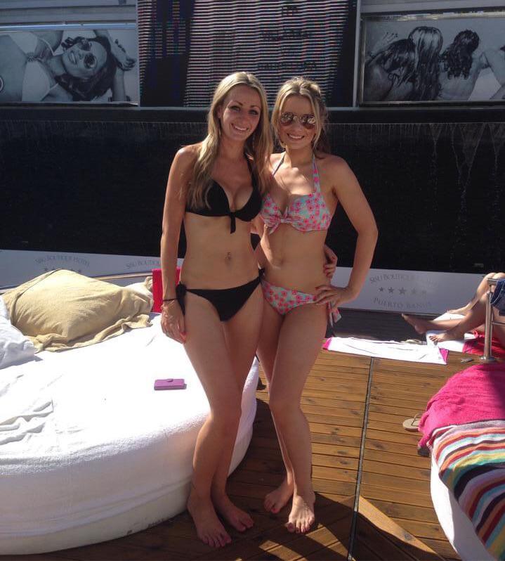 Sisters in bikinis | Scrolller