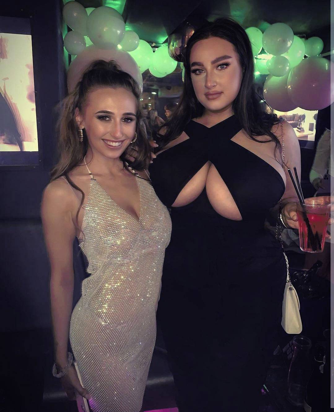 Discover more like BreastEnvy: Size matters and Related Content | Scrolller