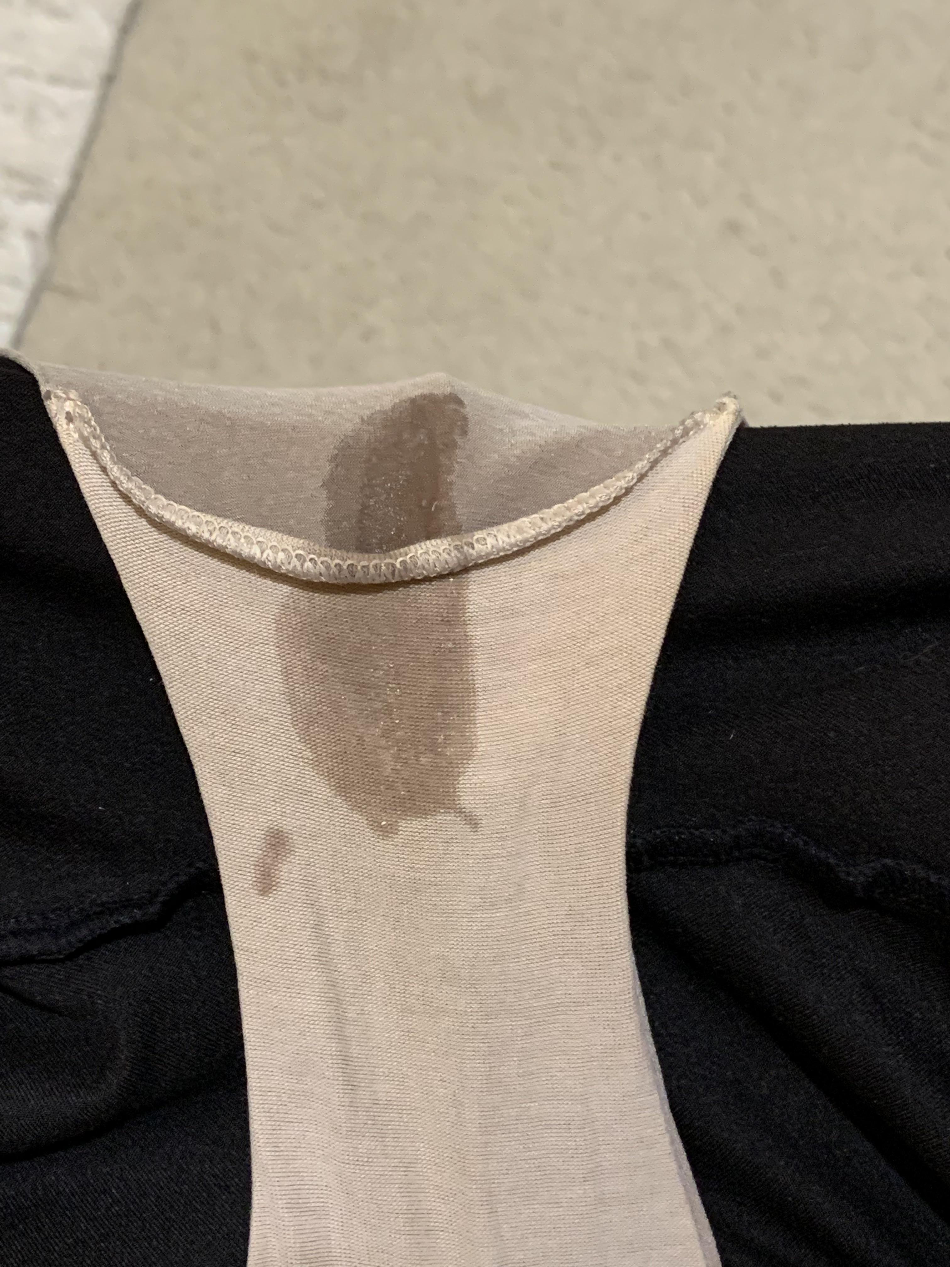 Slippery when wet 😉 | Scrolller