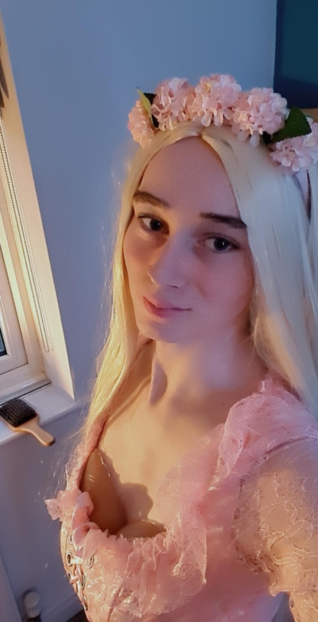 sneak peak of my rapunzel outfit for halloween!!! | Scrolller