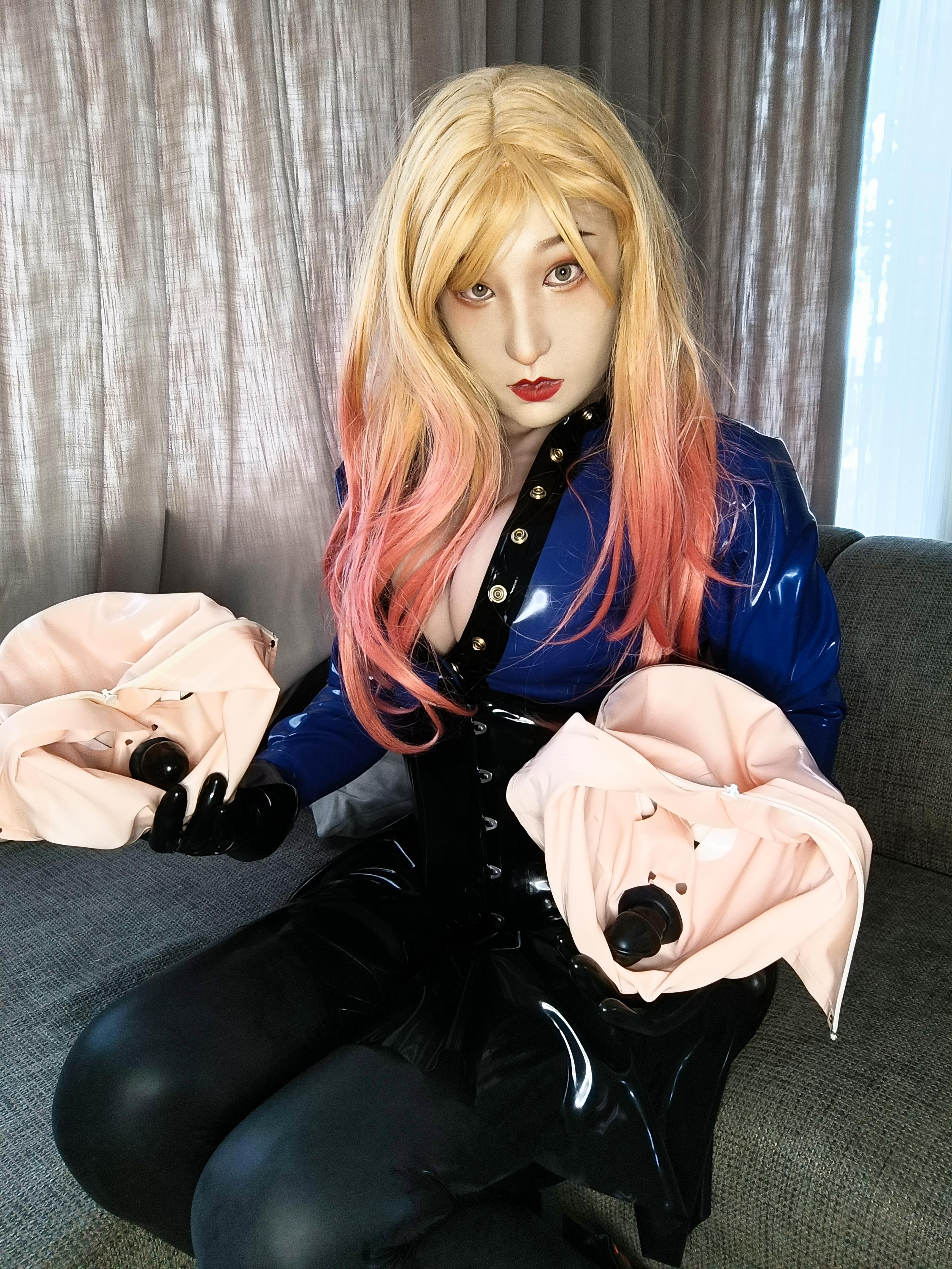 So left or right! | Scrolller