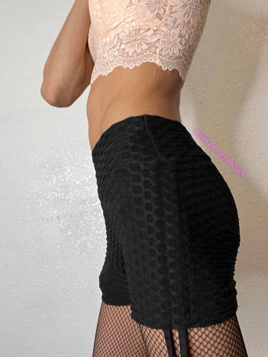 soft sissy bulge | Scrolller