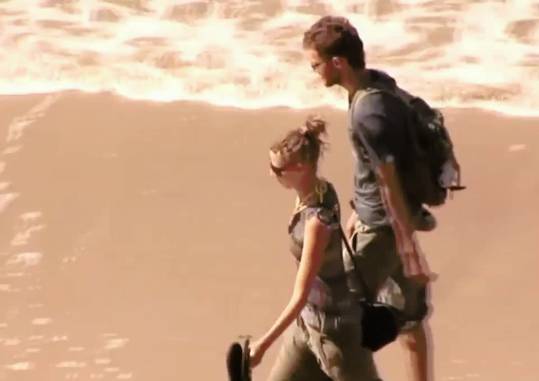 Some couples enjoy the beach more than others... | Scrolller