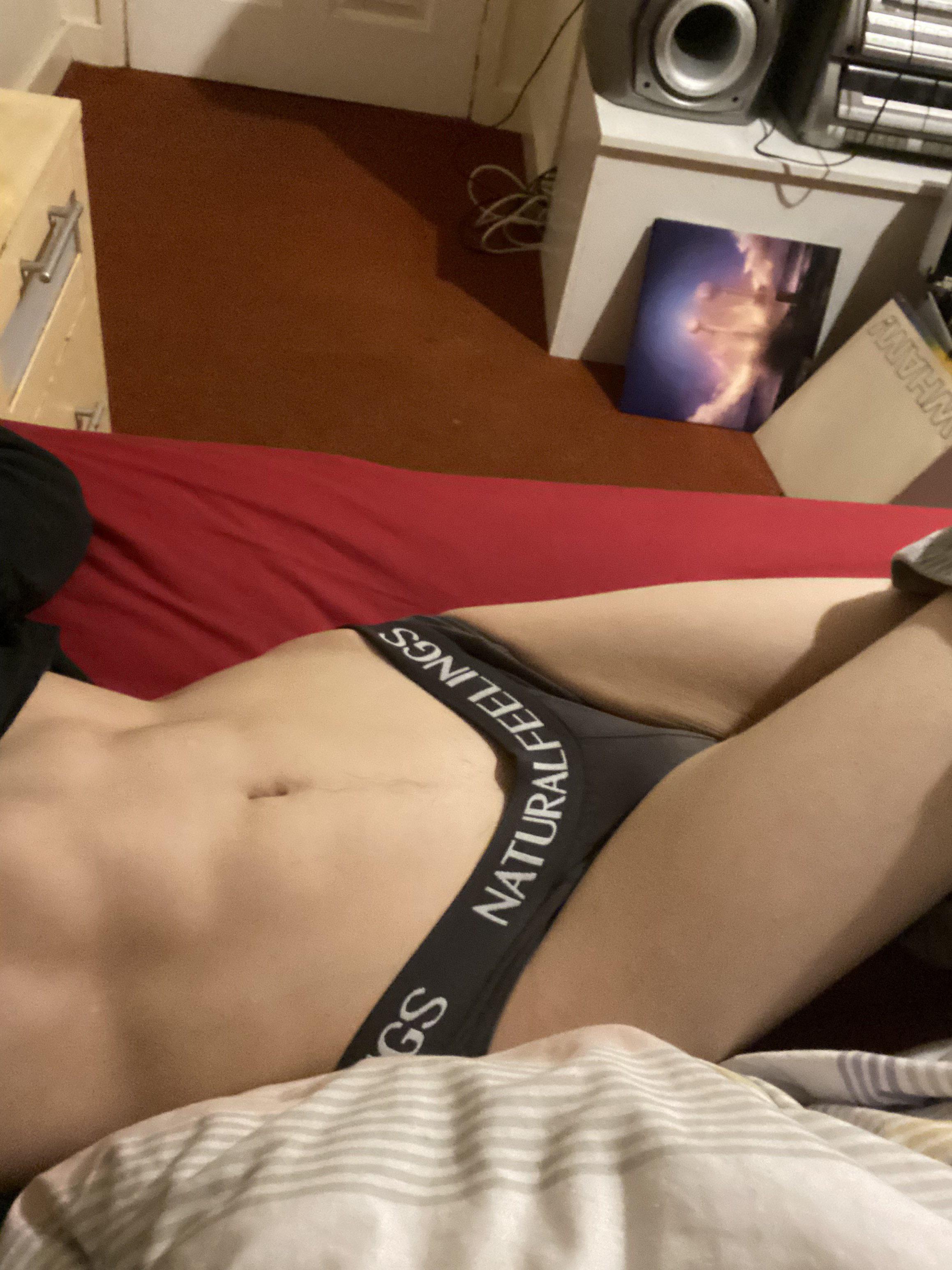 Somebody say tummy | Scrolller