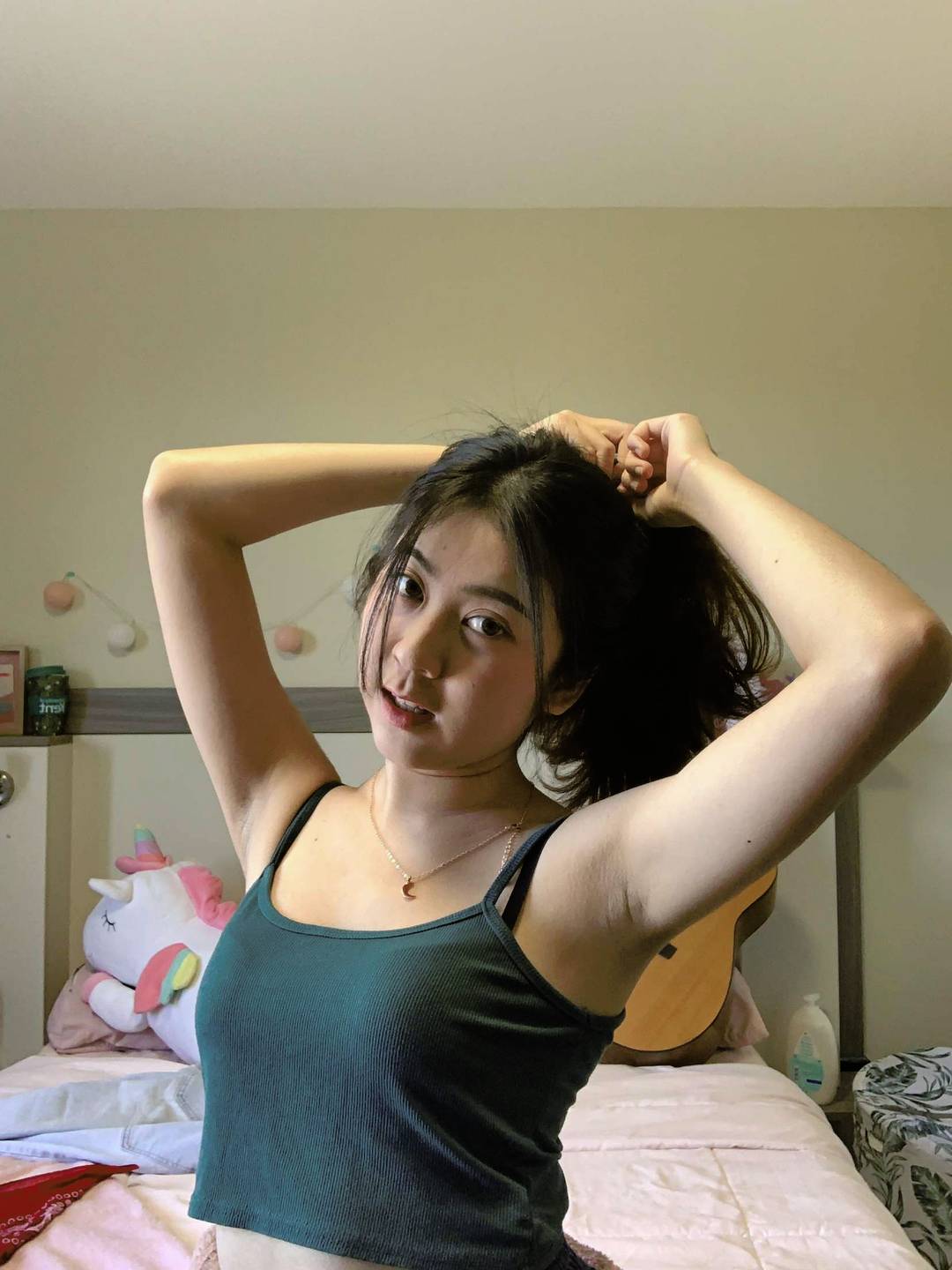 Someone make Captions for my gf ? | Scrolller