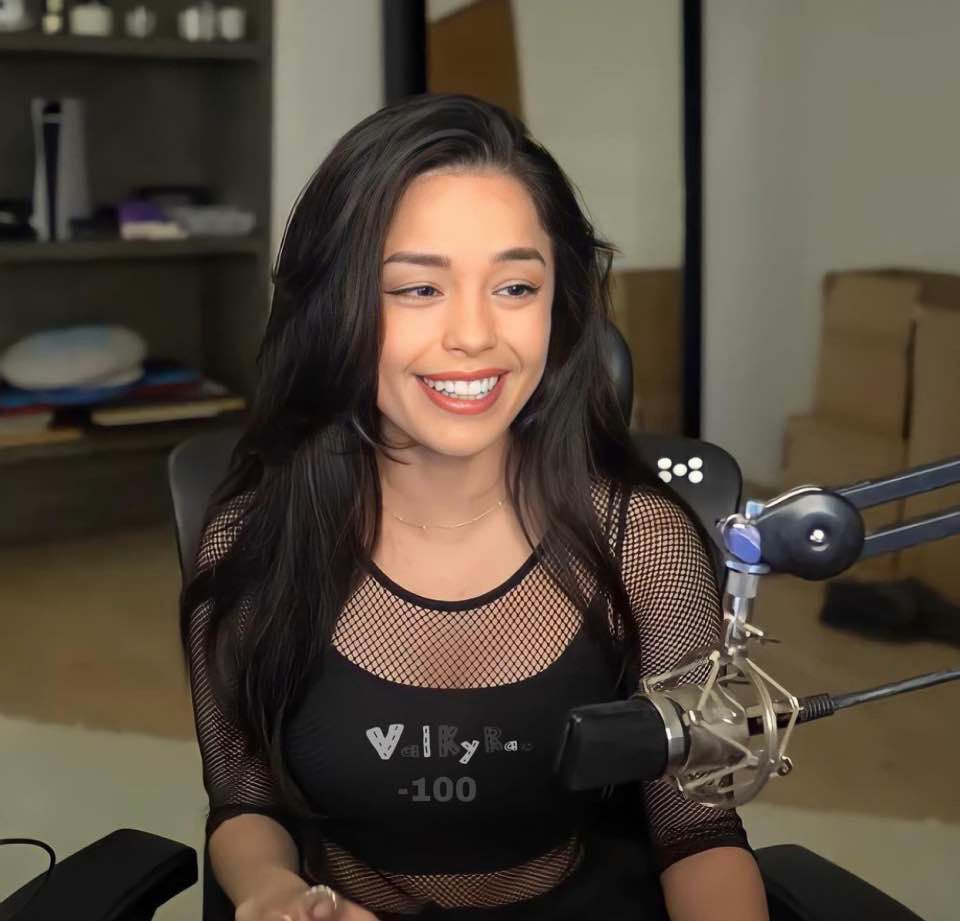 Someone please feed/joi me her | Scrolller