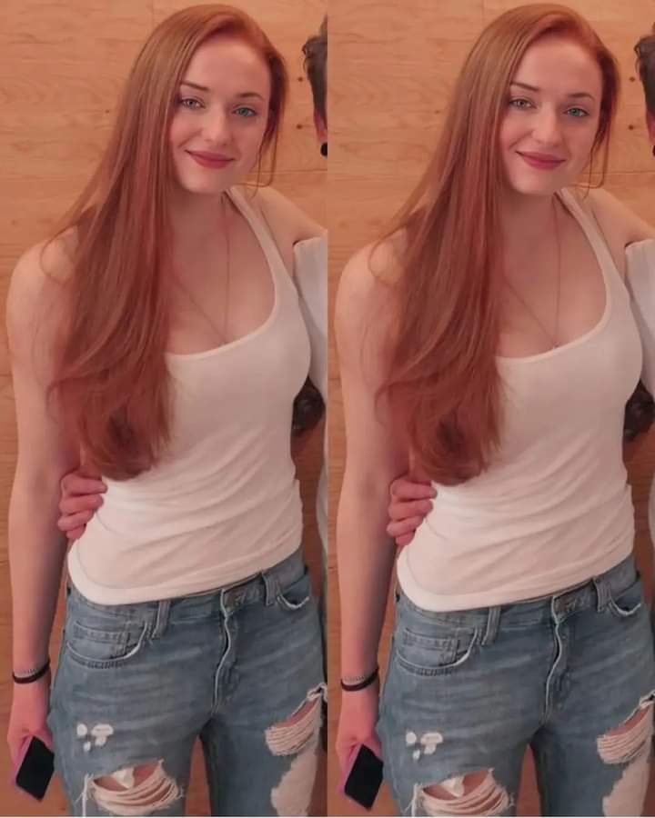 Sophie Turner | Scrolller