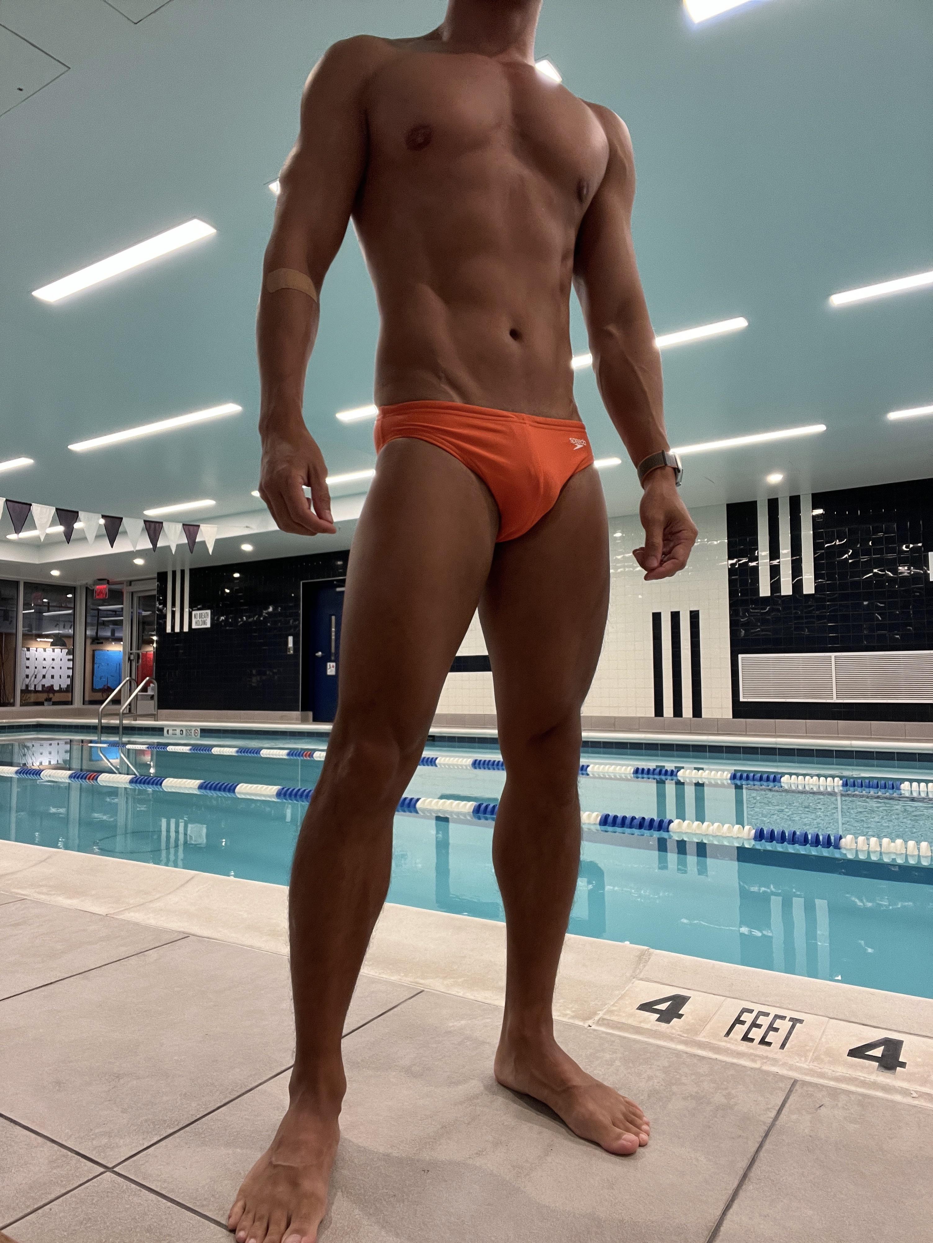Speedo 1” Solar in orange | Scrolller