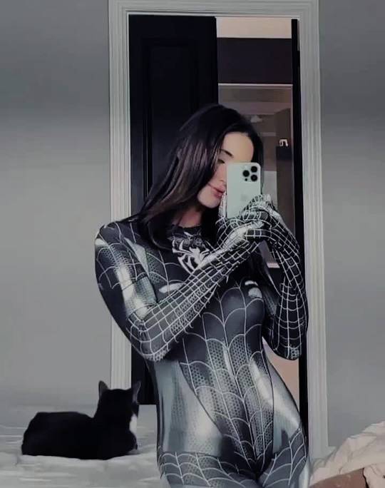 Spider-man outfit | Scrolller