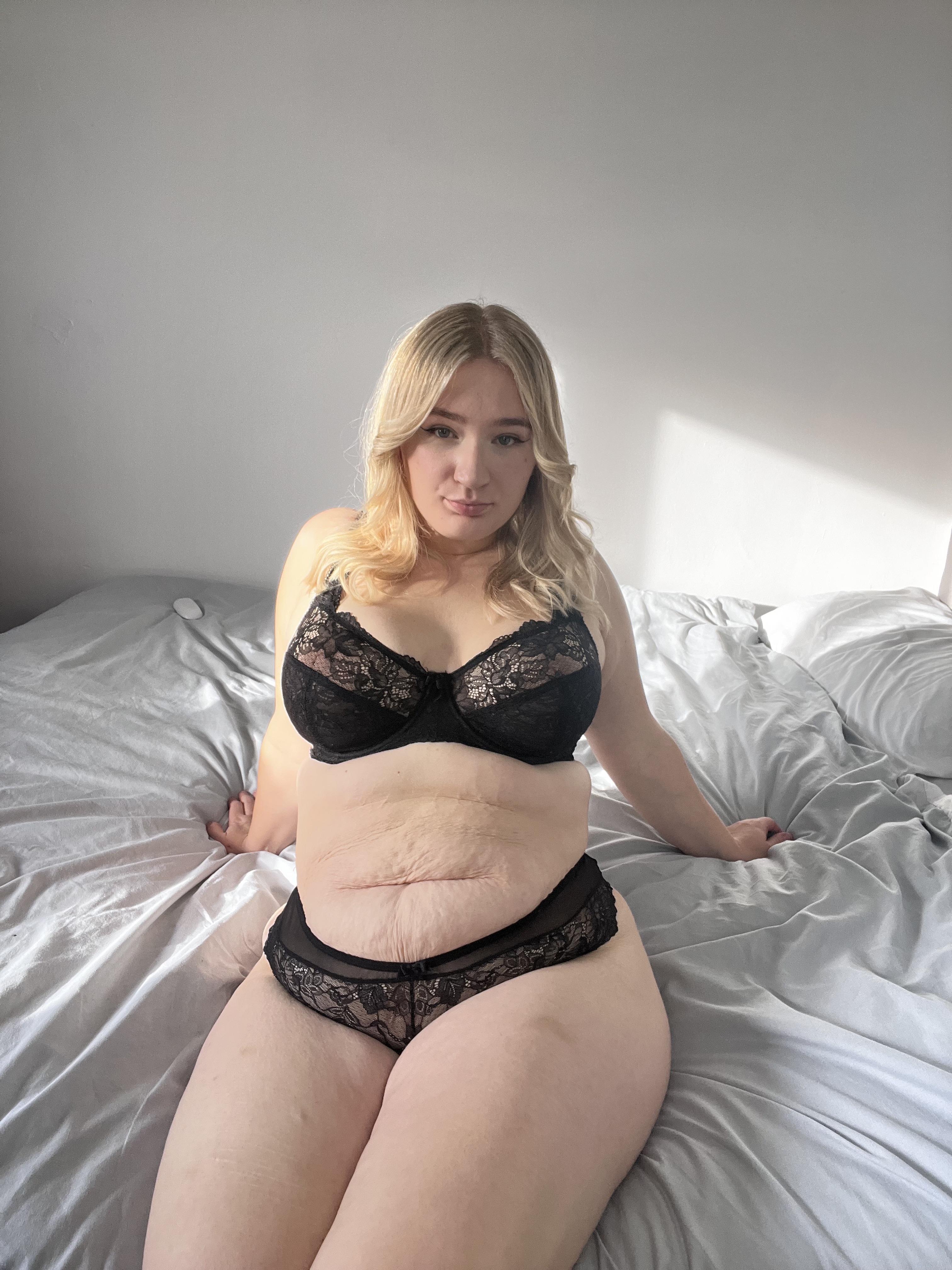 Squishy tummy mummy 🥹 | Scrolller