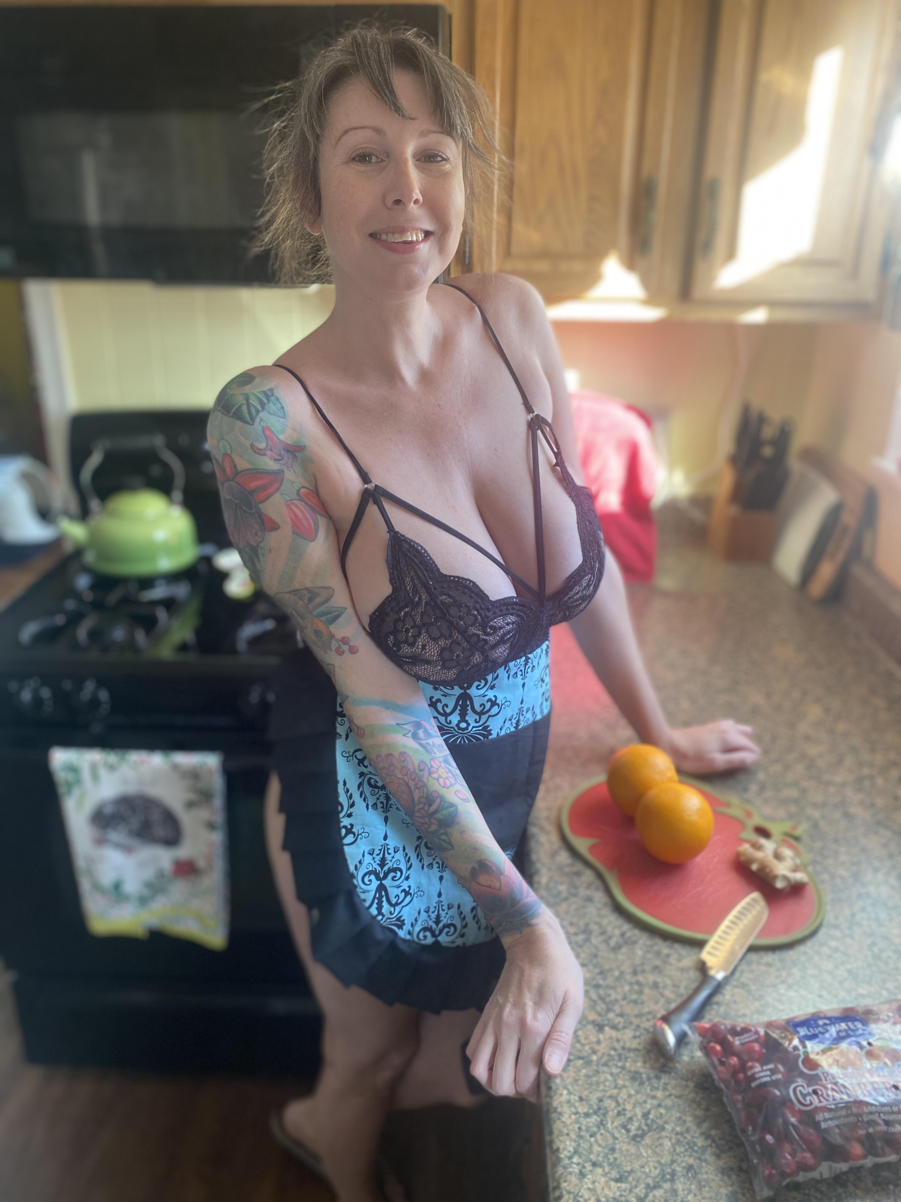 Starting Thanksgiving prep today by making my own cranberry sauce! | Scrolller