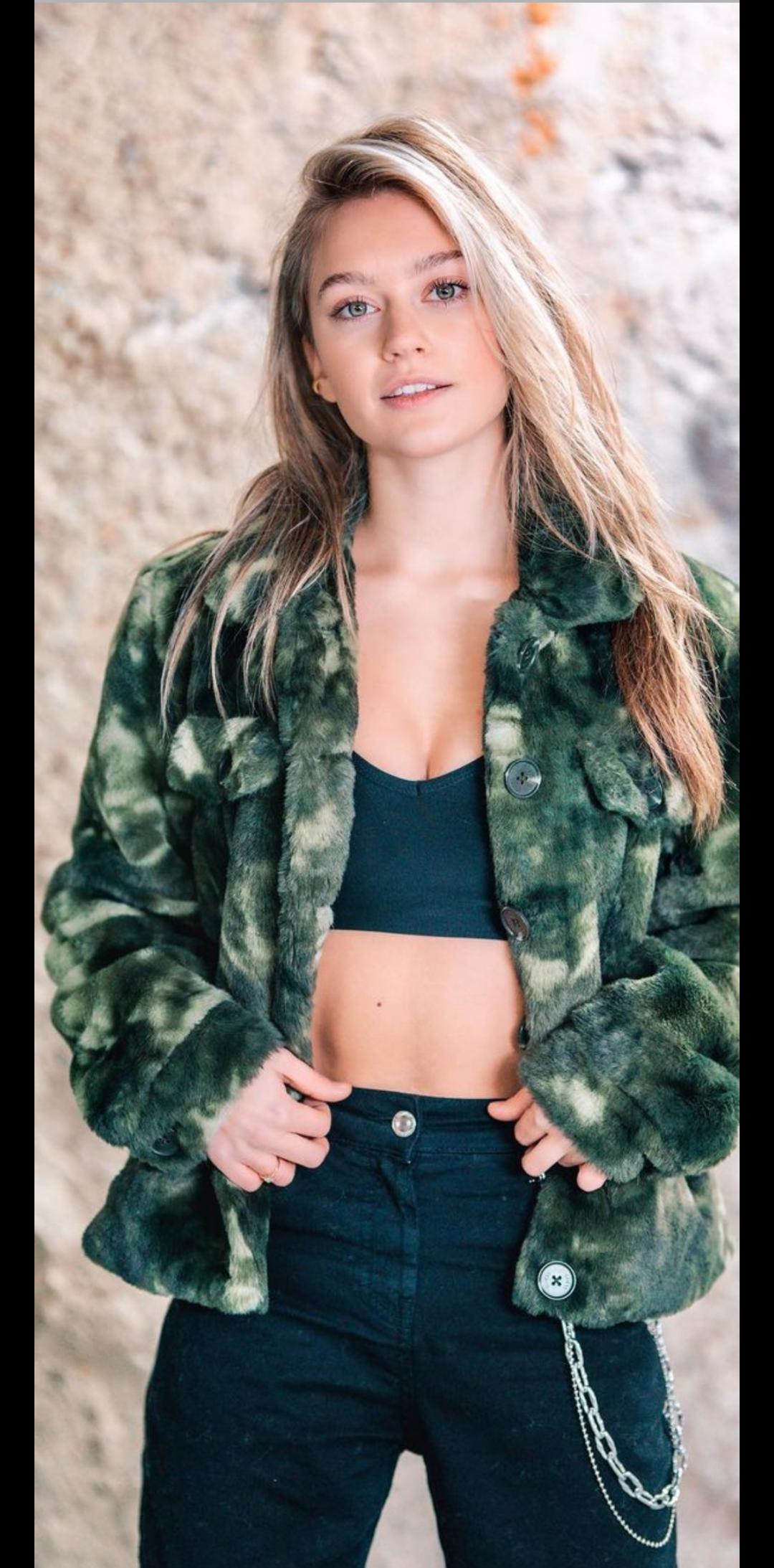 Sterre Koning | Scrolller