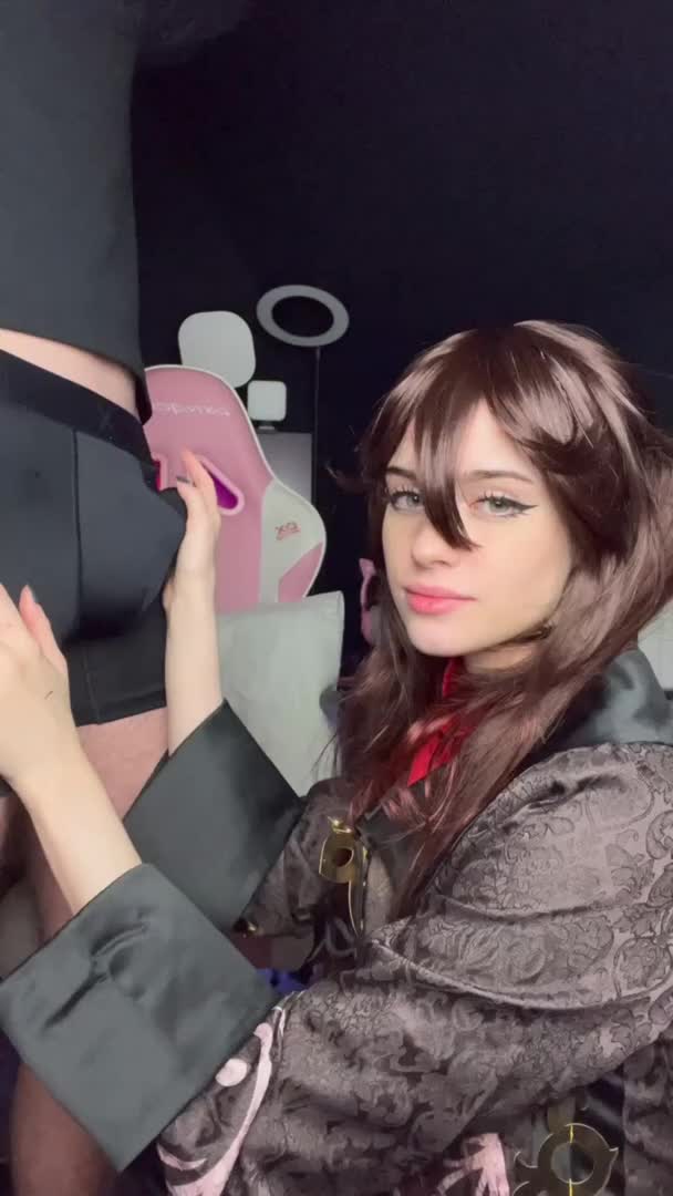 Still Gotta Give Bjs Even In Cosplay πͺ Scrolller