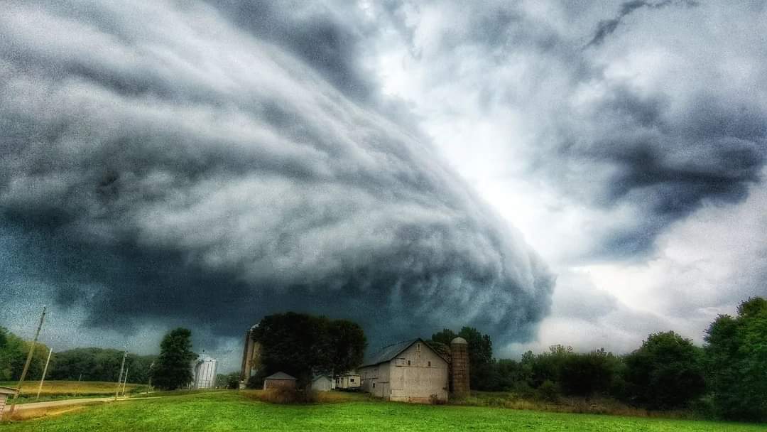 Storms rolling through Indiana | Scrolller