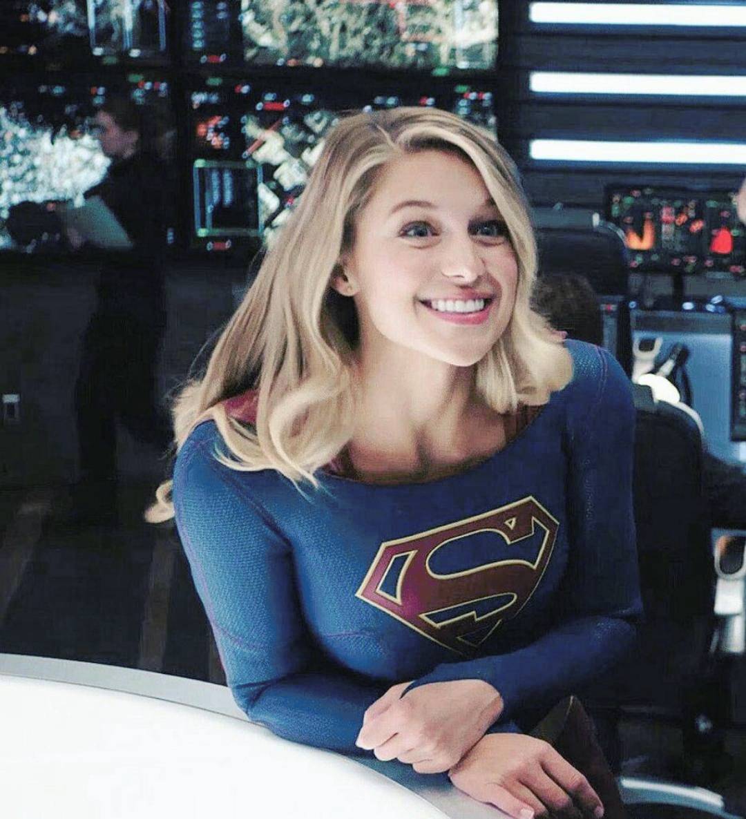 Stunning Smile From A Super Girl Scrolller