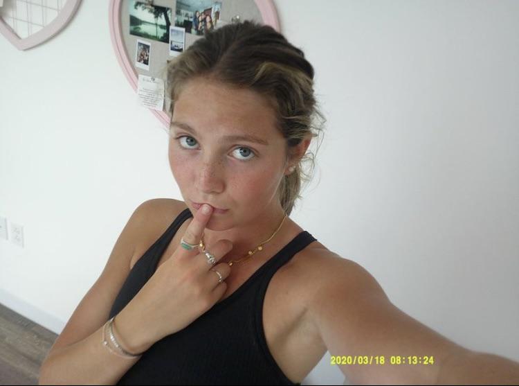 Subtle tease | Scrolller