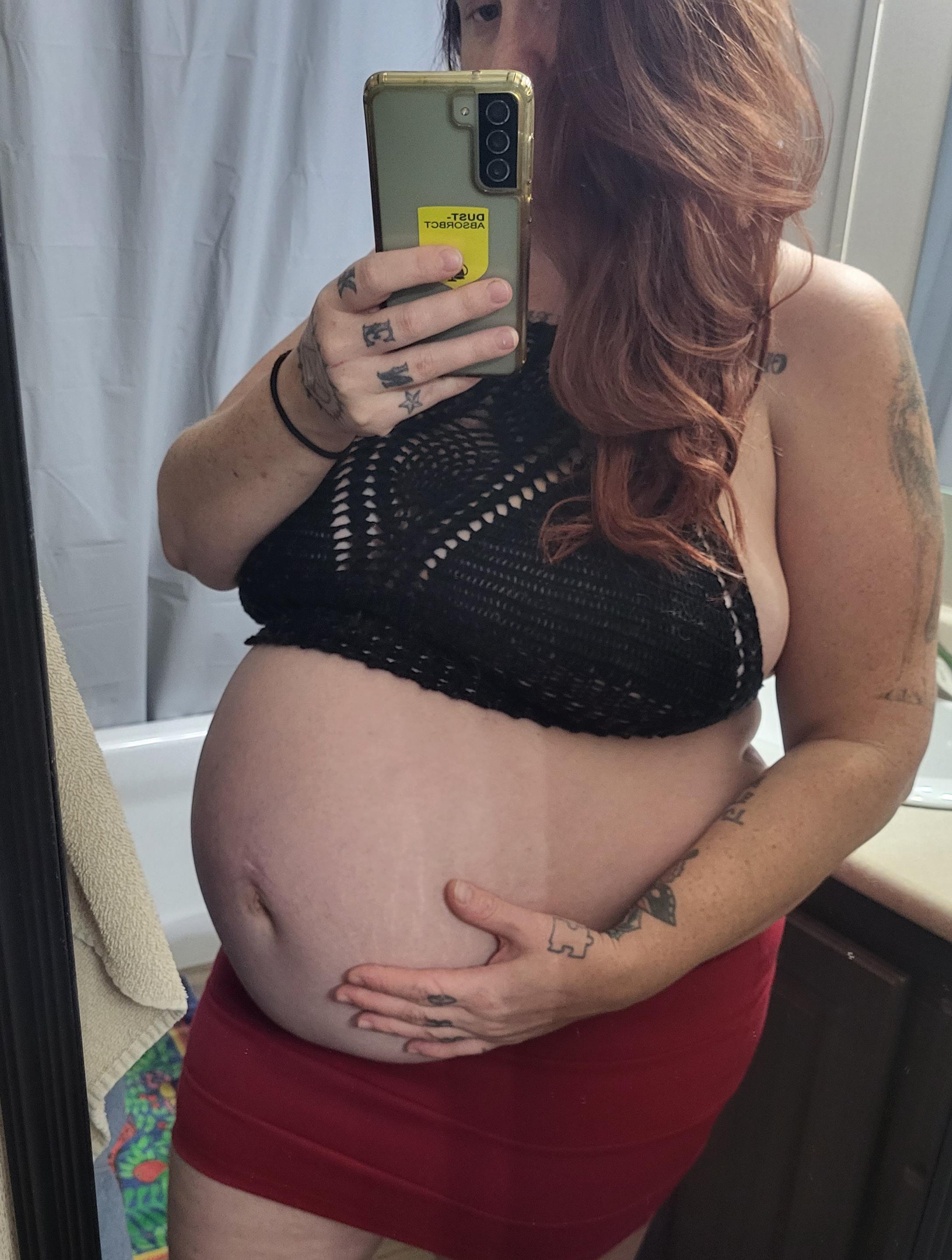 Such a big baby bump | Scrolller