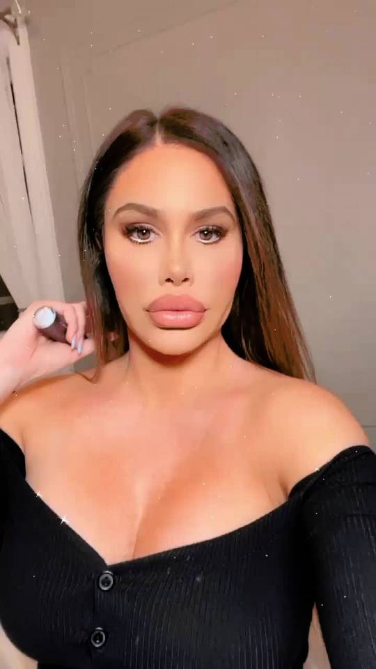 Such a fuckable mouth | Scrolller