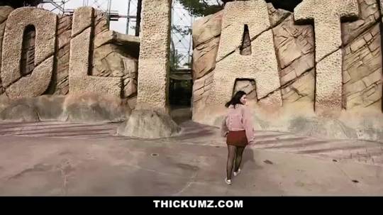 Super Hot Teen Lets Her Huge Butt Bounce On Cock | Scrolller