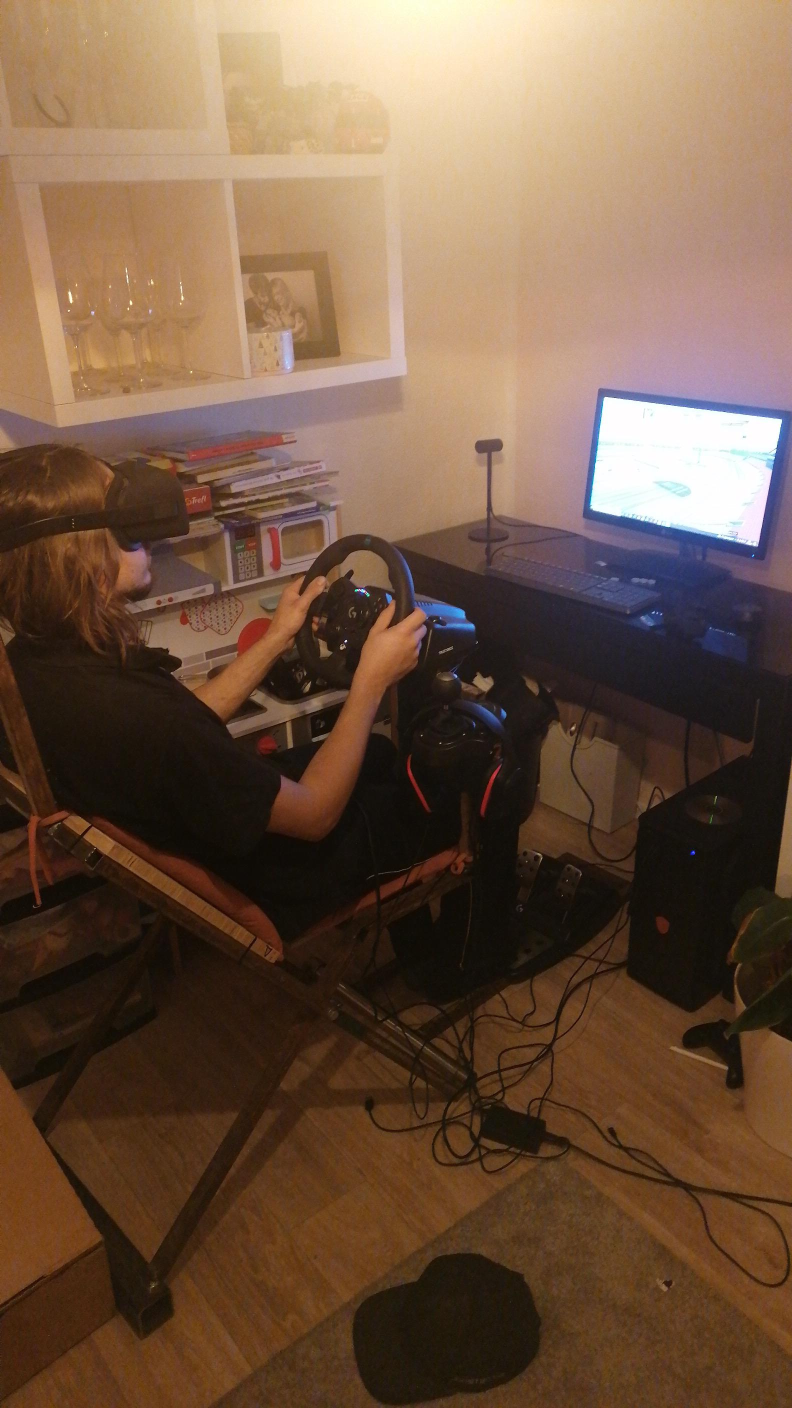 Super low budget vr cockpit 😂😂 | Scrolller