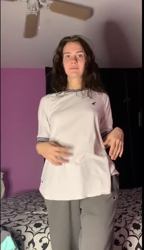 A Monday pick me up.. is it what you were expecting? 😛 | Scrolller