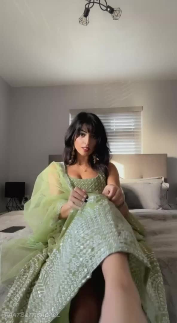 [F]irst post here, surprise no panties 🤭 | Scrolller