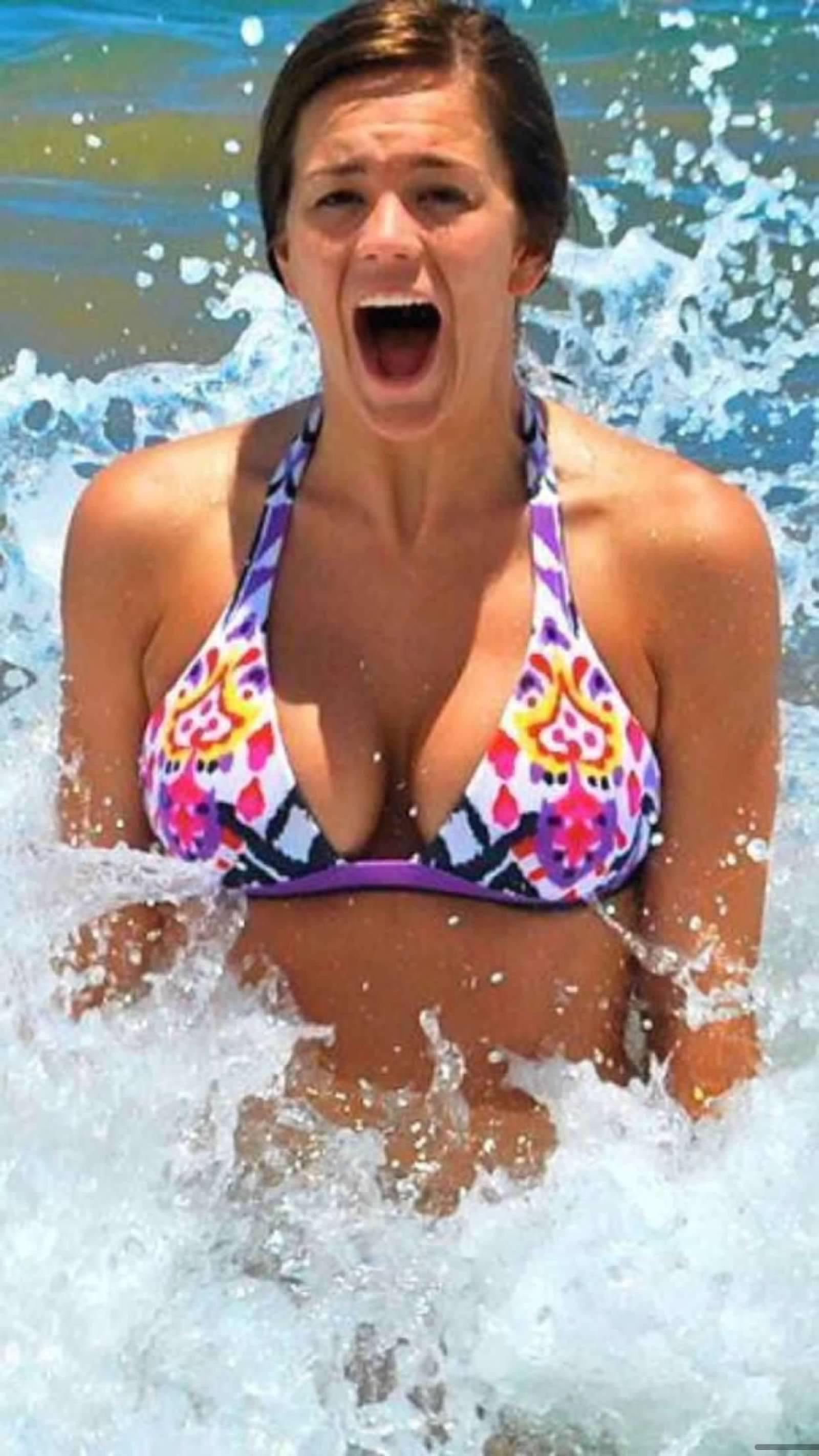 Surprised by water | Scrolller